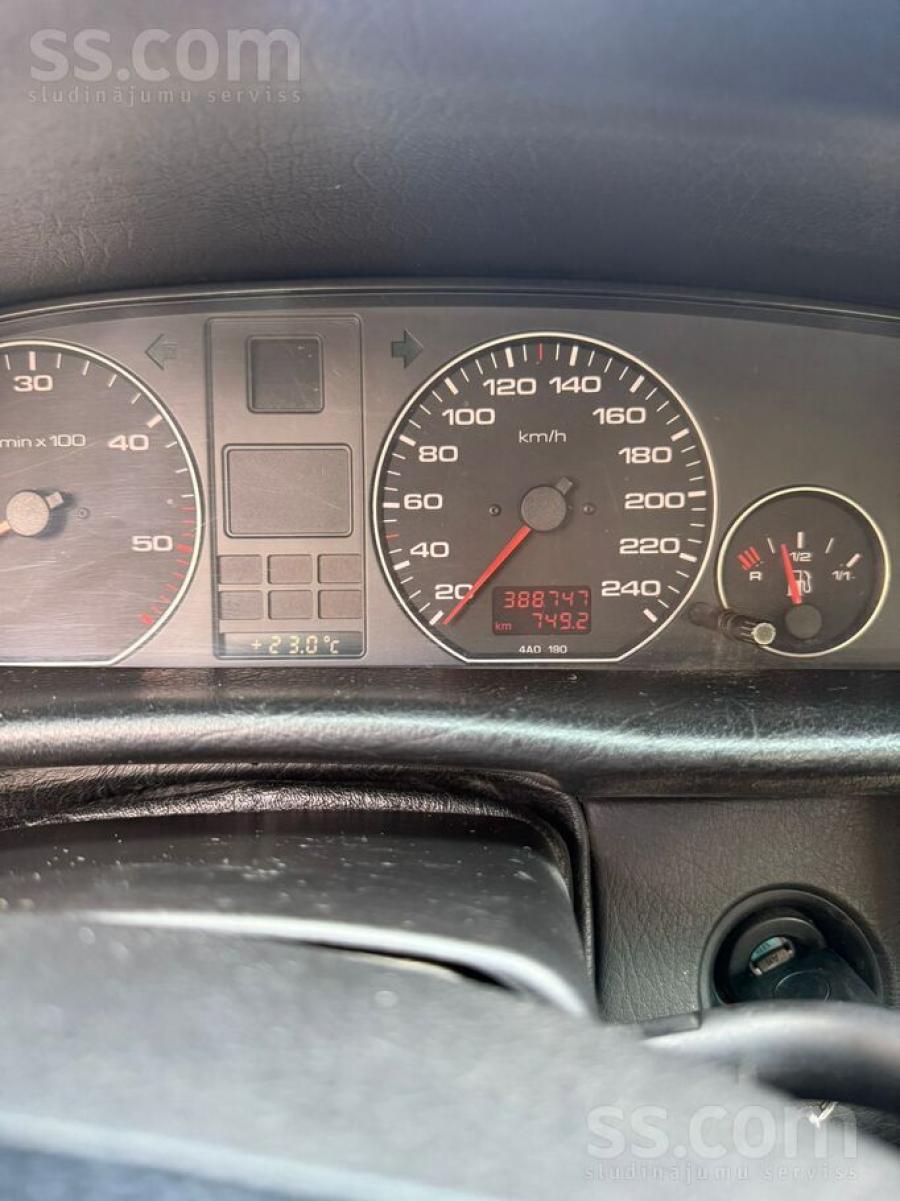 Black Audi A6 1994 in Bauska, with an engine capacity of 2.50 L and mileage of 389 thousand km for 1699 €, photo 16 on AUTOMOTO.COM.LV