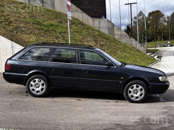 Melns Audi A6 1994 Rēzekne, ar dzinēja tilpumu 2.50 L un nobraukumu 297 tūkst. km par 3700 €, foto 4 vietnē AUTOMOTO.COM.LV