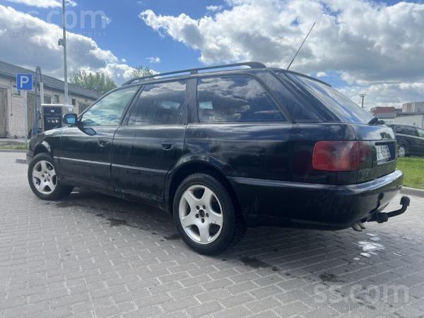 Melns Audi A6 1995 Daugavpils, ar dzinēja tilpumu 2.50 L un nobraukumu 410 tūkst. km par 810 €, foto 2 vietnē AUTOMOTO.COM.LV