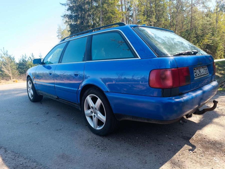 Melns Audi A6 1995 Šakiai, ar dzinēja tilpumu 2.50 L un nobraukumu 453 tūkst. km par 950 €, foto 1 vietnē AUTOMOTO.COM.LV
