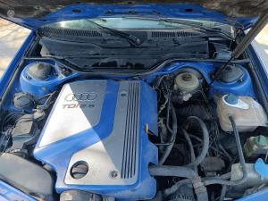 Melns Audi A6 1995 Šakiai, ar dzinēja tilpumu 2.50 L un nobraukumu 453 tūkst. km par 950 €, foto 9 vietnē AUTOMOTO.COM.LV