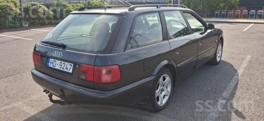 Black Audi A6 1996 in Riga, with an engine capacity of 2.50 L and mileage of 344 thousand km for 2500 €, photo 4 on AUTOMOTO.COM.LV