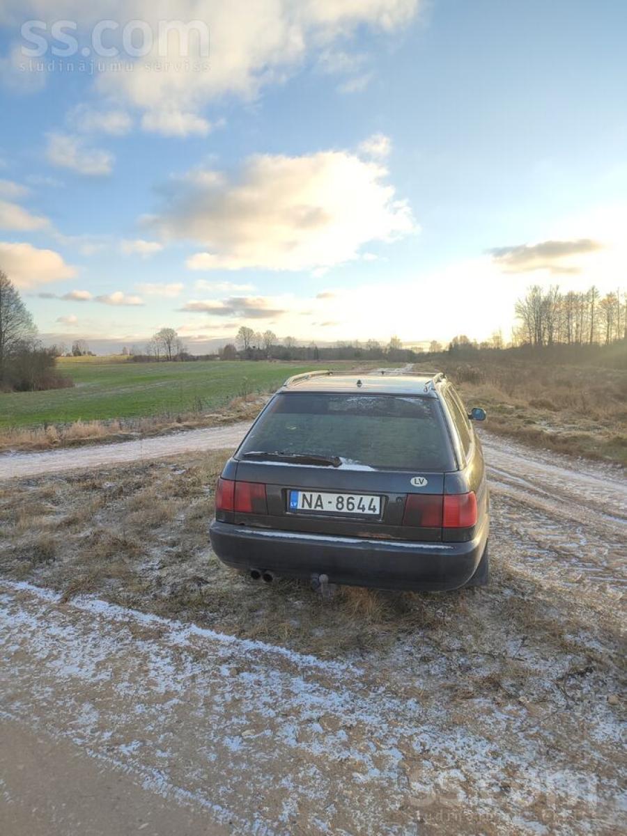 Black Audi A6 1996 in Preili, with an engine capacity of 2.50 L and mileage of 590 thousand km for 2700 €, photo 4 on AUTOMOTO.COM.LV