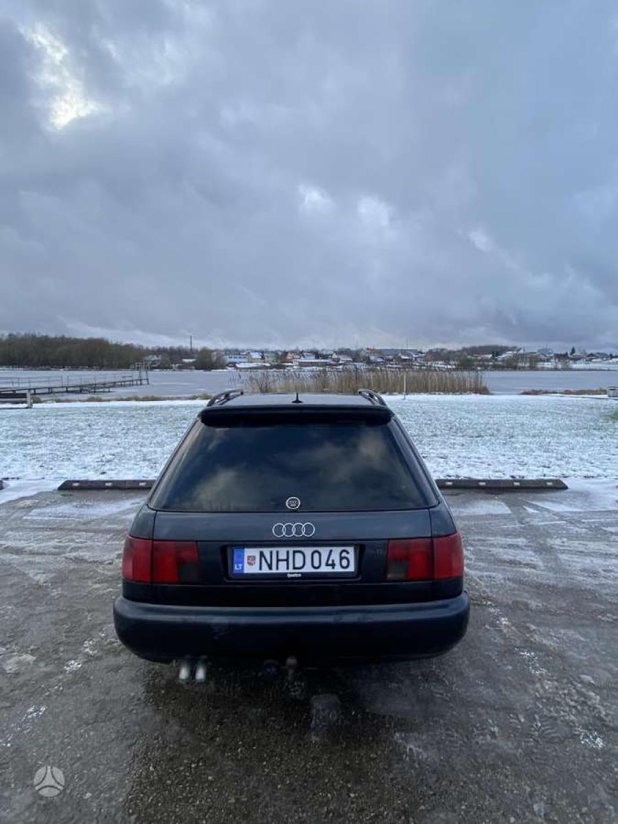 Black Audi A6 1996 in Vilnius, with an engine capacity of 2.50 L and mileage of 406 thousand km for 2000 €, photo 4 on AUTOMOTO.COM.LV
