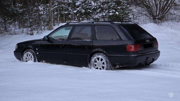 Black Audi A6 1996 in Vilnius, with an engine capacity of 2.46 L and mileage of 457 thousand km for 2950 €, photo 2 on AUTOMOTO.COM.LV