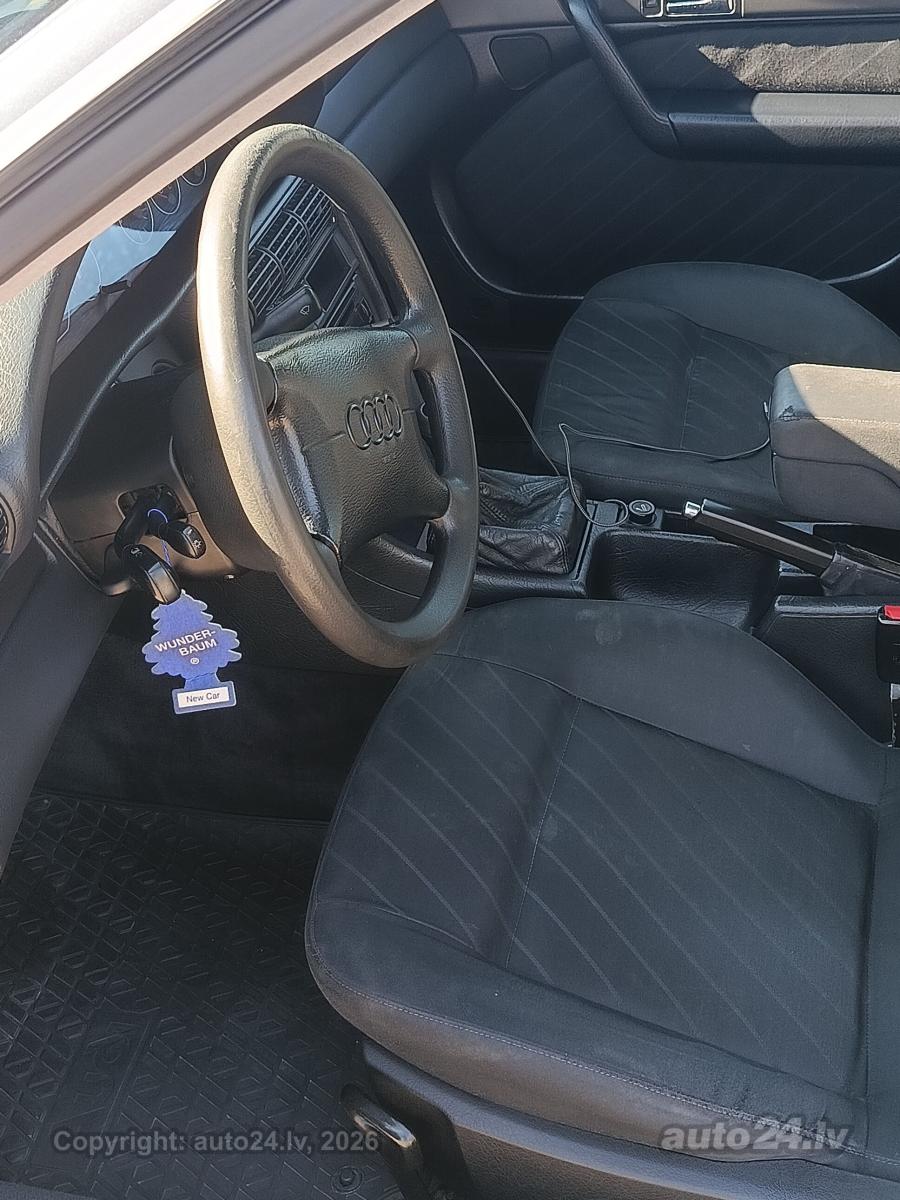 Black Audi A6 1996 in Tallinn, with an engine capacity of 2.50 L and mileage of 490 thousand km for 1699 €, photo 9 on AUTOMOTO.COM.LV