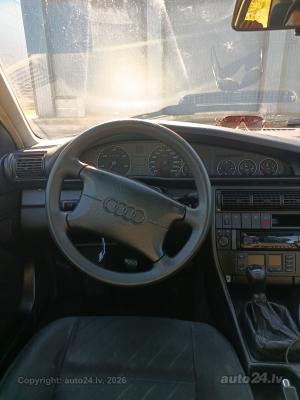 Black Audi A6 1996 in Tallinn, with an engine capacity of 2.50 L and mileage of 490 thousand km for 1699 €, photo 10 on AUTOMOTO.COM.LV