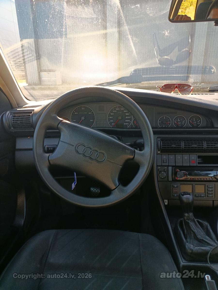 Black Audi A6 1996 in Tallinn, with an engine capacity of 2.50 L and mileage of 490 thousand km for 1699 €, photo 10 on AUTOMOTO.COM.LV