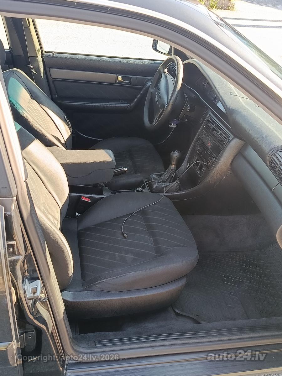 Black Audi A6 1996 in Tallinn, with an engine capacity of 2.50 L and mileage of 490 thousand km for 1699 €, photo 12 on AUTOMOTO.COM.LV