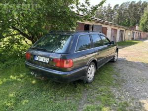 Black Audi A6 1997 in Jelgava, with an engine capacity of 2.50 L and mileage of 526 thousand km for 1335 €, photo 3 on AUTOMOTO.COM.LV