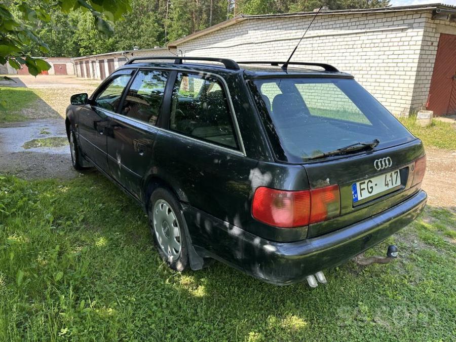 Black Audi A6 1997 in Jelgava, with an engine capacity of 2.50 L and mileage of 526 thousand km for 1335 €, photo 4 on AUTOMOTO.COM.LV