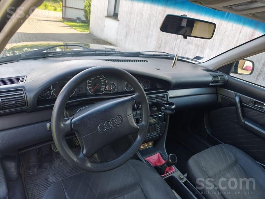 Black Audi A6 1997 in Daugavpils, with an engine capacity of 2.50 L and mileage of 336 thousand km for 1700 €, photo 9 on AUTOMOTO.COM.LV