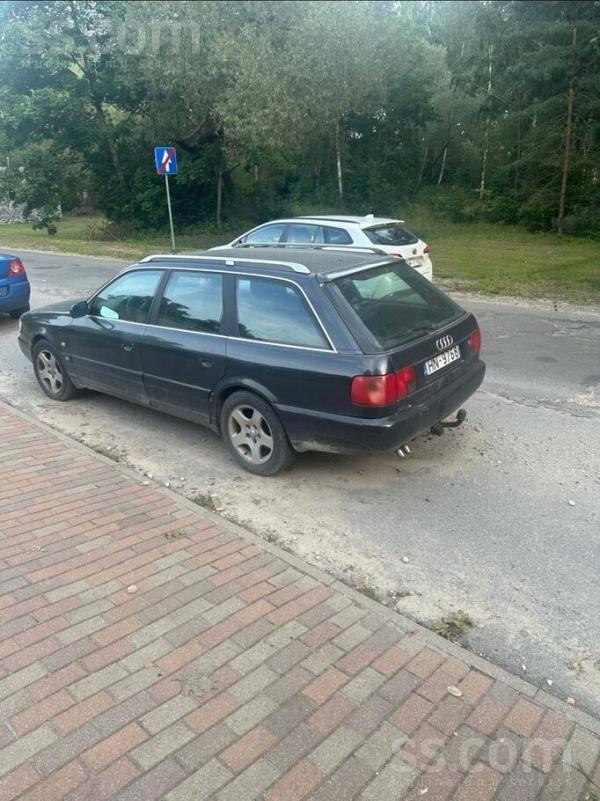 Audi A6 1997 in Riga on AUTOMOTO.COM.LV Black Audi A6 1997 in Riga, with an engine capacity of 2.50 L and mileage of 473 thousand km for 1500 €, photo 7 on AUTOMOTO.COM.LV
