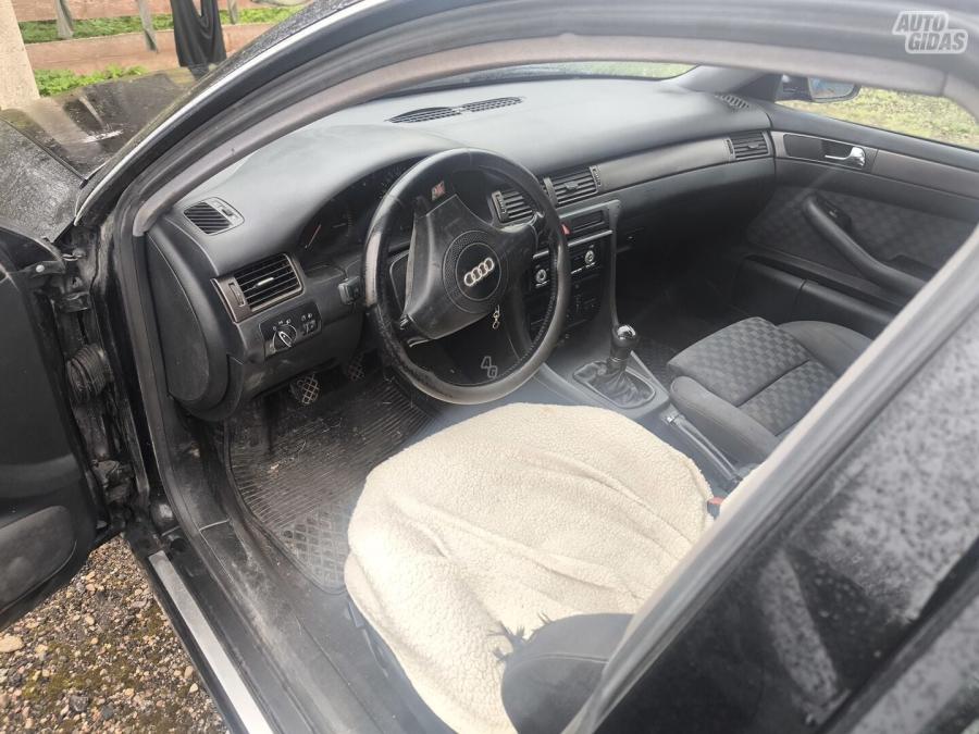Melns Audi A6 2000 Utena, ar dzinēja tilpumu 2.50 L un nobraukumu 303 tūkst. km par 1050 €, foto 8 vietnē AUTOMOTO.COM.LV