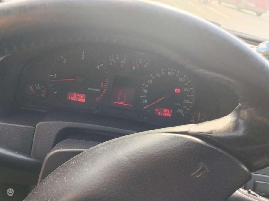 Black Audi A6 2000 in Siauliai, with an engine capacity of 2.50 L and mileage of 311 thousand km for 850 €, photo 16 on AUTOMOTO.COM.LV