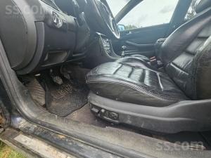 Melns Audi A6 2001 Tukums, ar dzinēja tilpumu 2.50 L un nobraukumu 385 tūkst. km par 1500 €, foto 9 vietnē AUTOMOTO.COM.LV