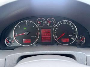 Melns Audi A6 2001 Viļņa, ar dzinēja tilpumu 2.50 L un nobraukumu 306 tūkst. km par 1950 €, foto 16 vietnē AUTOMOTO.COM.LV