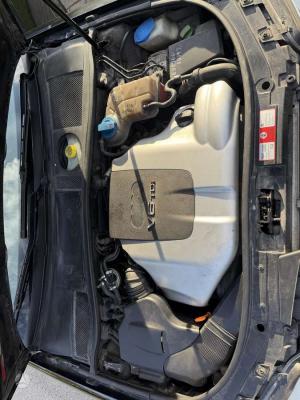 Melns Audi A6 2001 Viļņa, ar dzinēja tilpumu 2.50 L un nobraukumu 306 tūkst. km par 1950 €, foto 19 vietnē AUTOMOTO.COM.LV