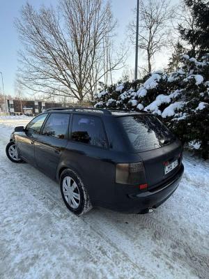 Black Audi A6 2002 in Vilnius, with an engine capacity of 2.50 L and mileage of 311 thousand km for 1650 €, photo 6 on AUTOMOTO.COM.LV