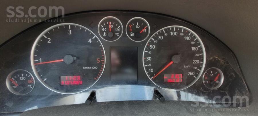 Black Audi A6 2002 in Riga, with an engine capacity of 1.90 L and mileage of 378 thousand km for 2400 €, photo 10 on AUTOMOTO.COM.LV