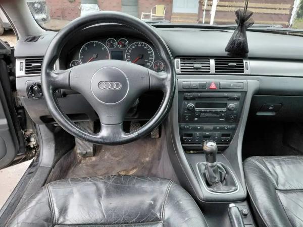 Melns Audi A6 2002 Talsi, ar dzinēja tilpumu 2.50 L un nobraukumu 348 tūkst. km par 795 €, foto 10 vietnē AUTOMOTO.COM.LV