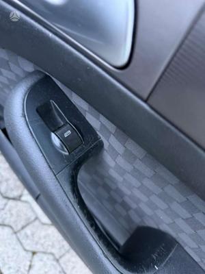 Black Audi A6 2002 in Kaunas, with an engine capacity of 1.90 L and mileage of 420 thousand km for 800 €, photo 11 on AUTOMOTO.COM.LV