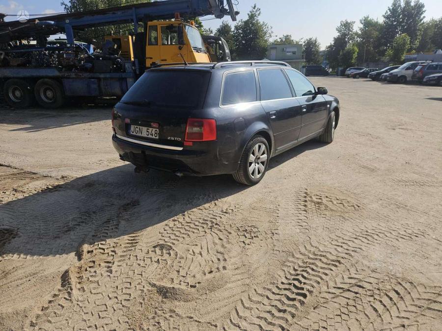 Черный Ауди А6 2002 в Вильнюс, объемом двигателя 2.50 л и пробегом 350 тыс. км за 1700 €, фото 3 на AUTOMOTO.COM.LV