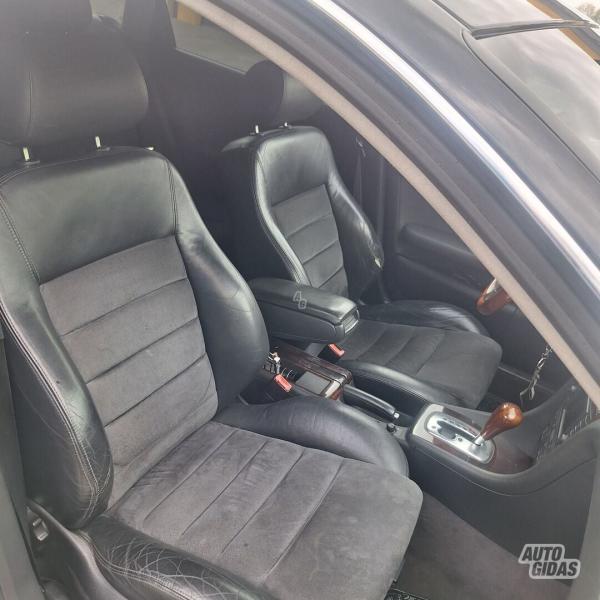 Black Audi A6 2003 in Utena, with an engine capacity of 2.50 L and mileage of 290 thousand km for 1850 €, photo 7 on AUTOMOTO.COM.LV
