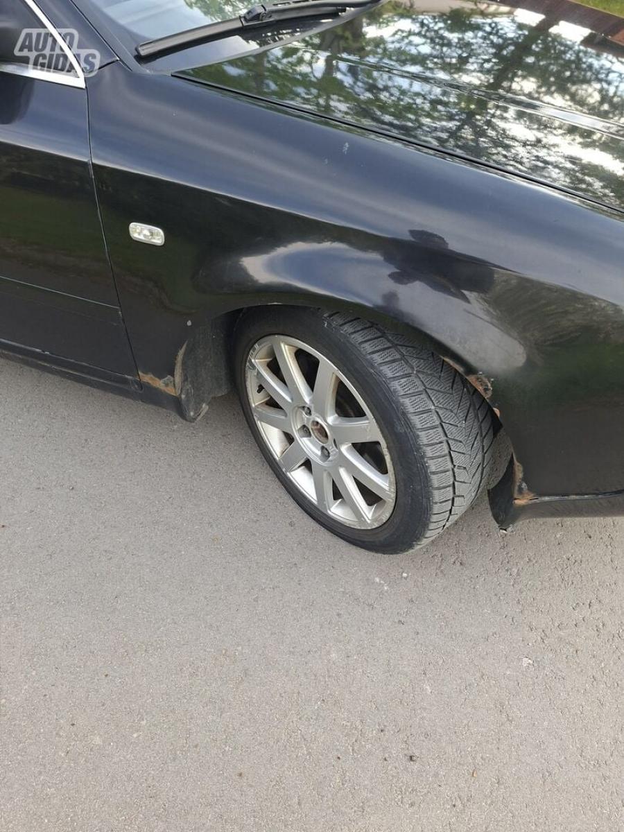 Black Audi A6 2003 in Siauliai, with an engine capacity of 2.50 L and mileage of 320 thousand km for 780 €, photo 15 on AUTOMOTO.COM.LV