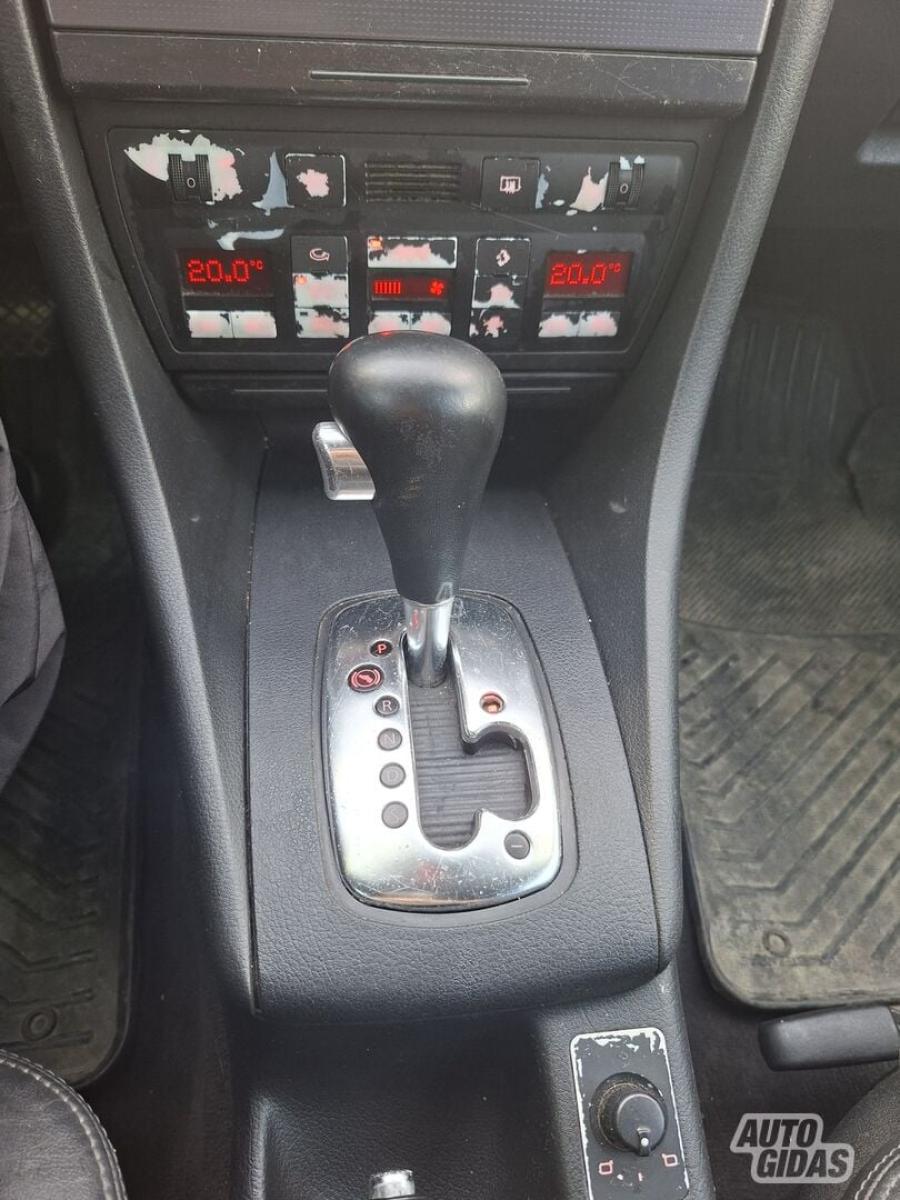 Black Audi A6 2003 in Siauliai, with an engine capacity of 2.50 L and mileage of 320 thousand km for 780 €, photo 17 on AUTOMOTO.COM.LV