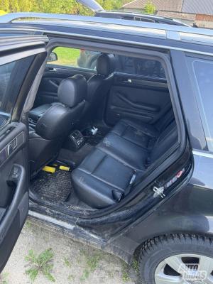 Melns Audi A6 2003 Panevēža, ar dzinēja tilpumu 2.50 L un nobraukumu 440 tūkst. km par 1600 €, foto 7 vietnē AUTOMOTO.COM.LV