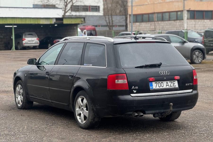 Melns Audi A6 2003 Narva, ar dzinēja tilpumu 2.50 L un nobraukumu 430 tūkst. km par 690 €, foto 15 vietnē AUTOMOTO.COM.LV