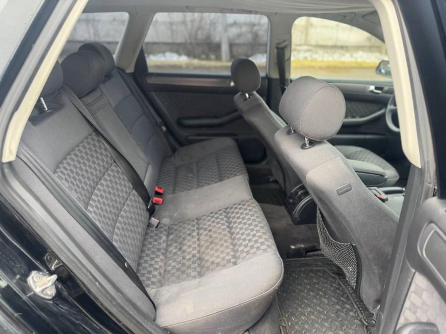Melns Audi A6 2003 Narva, ar dzinēja tilpumu 2.50 L un nobraukumu 430 tūkst. km par 690 €, foto 17 vietnē AUTOMOTO.COM.LV