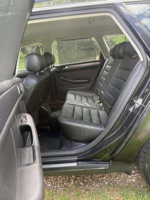 Black Audi A6 2003 in Vilnius, with an engine capacity of 2.50 L and mileage of 365 thousand km for 1950 €, photo 12 on AUTOMOTO.COM.LV