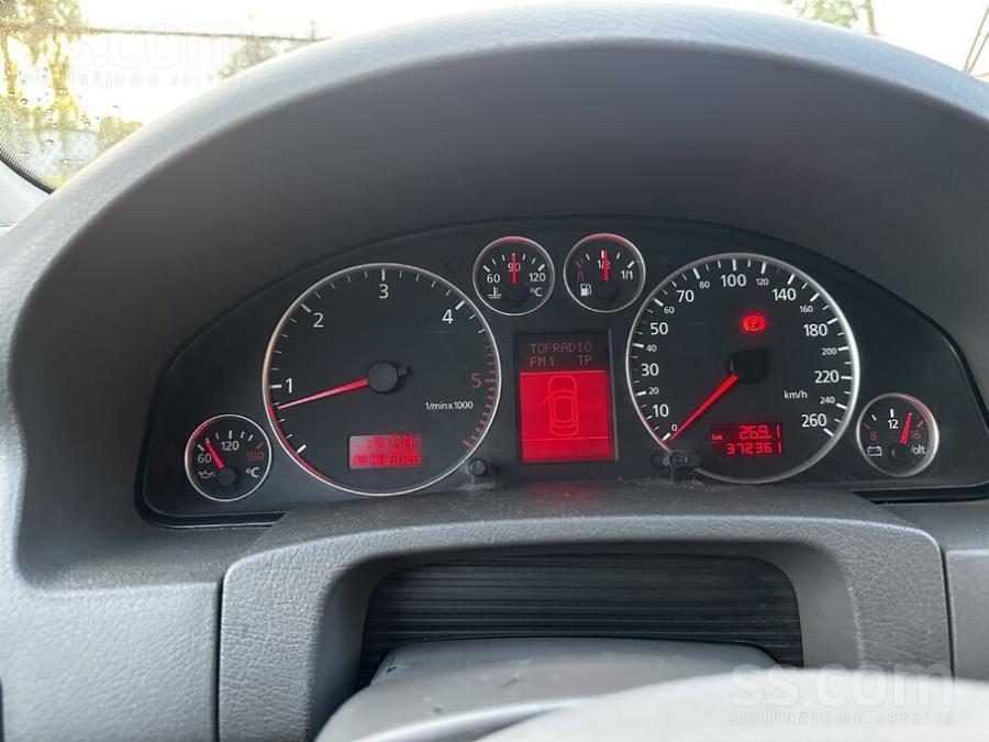 Black Audi A6 2003 in Cesis, with an engine capacity of 2.50 L and mileage of 372 thousand km for 1800 €, photo 7 on AUTOMOTO.COM.LV