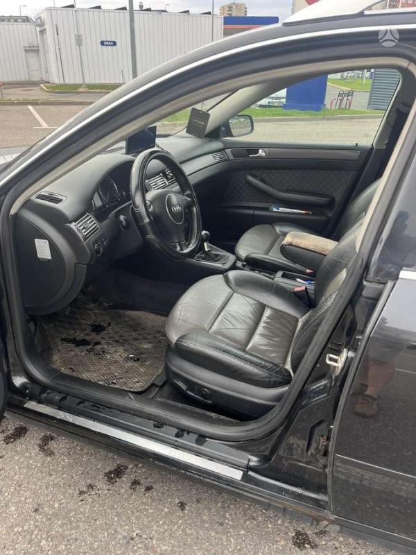 Black Audi A6 2003 in Vilnius, with an engine capacity of 2.50 L and mileage of 326 thousand km for 2200 €, photo 6 on AUTOMOTO.COM.LV