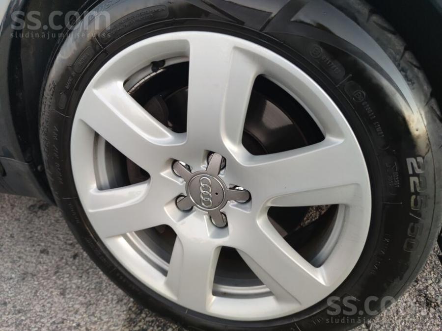 Melns Audi A6 2003 Rīga, ar dzinēja tilpumu 2.50 L un nobraukumu 365 tūkst. km par 2500 €, foto 8 vietnē AUTOMOTO.COM.LV