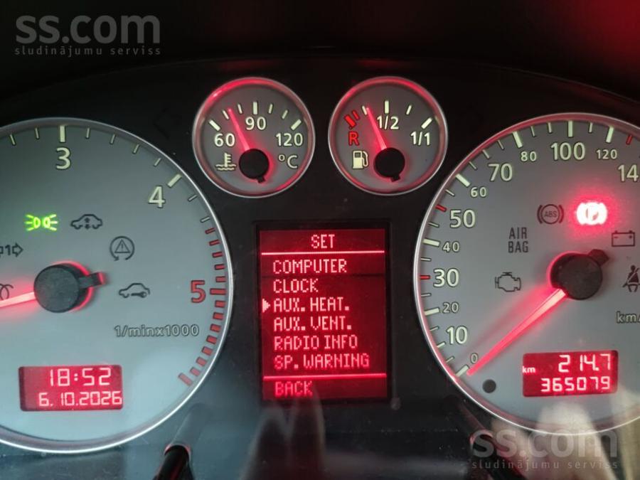 Melns Audi A6 2003 Rīga, ar dzinēja tilpumu 2.50 L un nobraukumu 365 tūkst. km par 2500 €, foto 14 vietnē AUTOMOTO.COM.LV