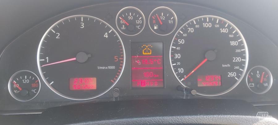 Black Audi A6 2004 in Anyksciai, with an engine capacity of 2.50 L and mileage of 443 thousand km for 1150 €, photo 14 on AUTOMOTO.COM.LV