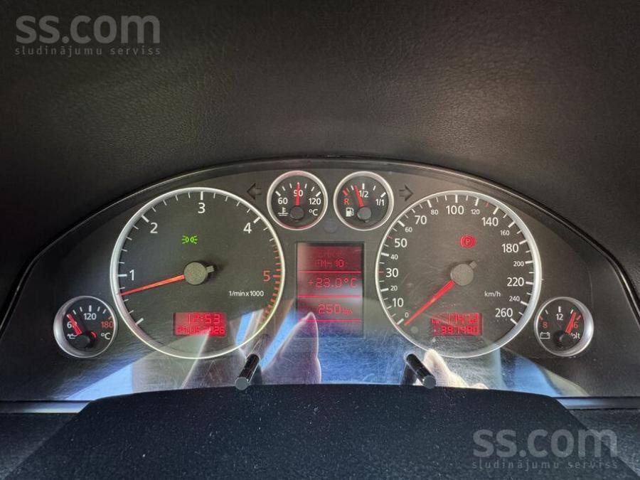 Black Audi A6 2004 in Jelgava, with an engine capacity of 2.50 L and mileage of 398 thousand km for 1850 €, photo 14 on AUTOMOTO.COM.LV