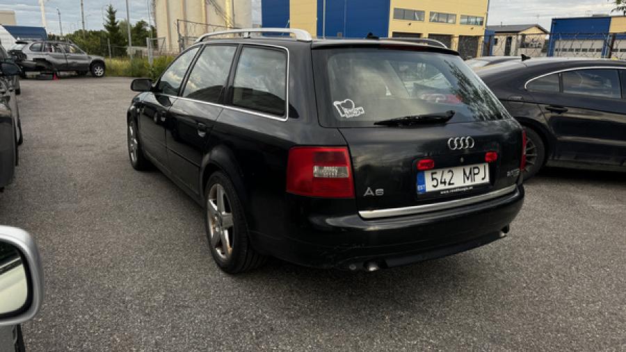 Black Audi A6 2004 in Tallinn, with an engine capacity of 0.13 L and mileage of 329 thousand km for 700 €, photo 4 on AUTOMOTO.COM.LV