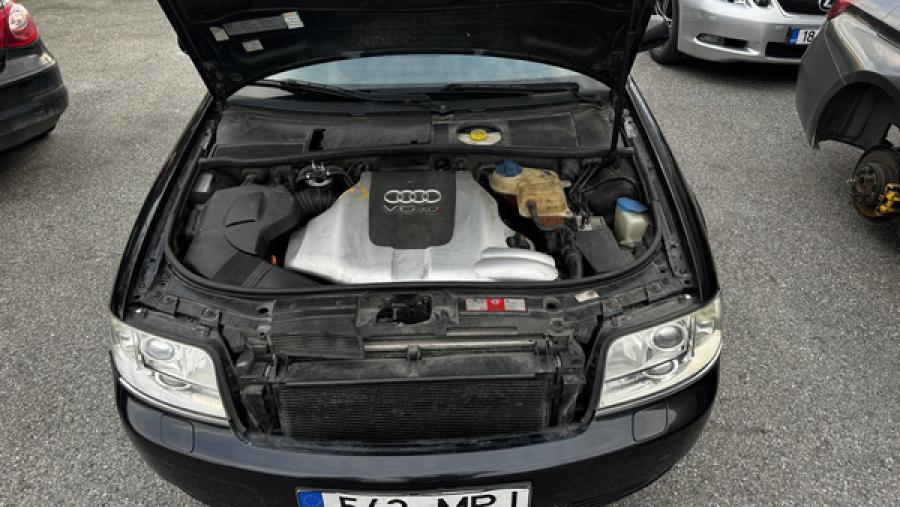 Black Audi A6 2004 in Tallinn, with an engine capacity of 0.13 L and mileage of 329 thousand km for 700 €, photo 8 on AUTOMOTO.COM.LV