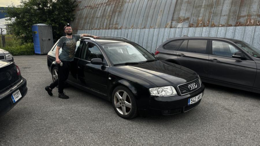 Black Audi A6 2004 in Tallinn, with an engine capacity of 0.13 L and mileage of 329 thousand km for 700 €, photo 10 on AUTOMOTO.COM.LV