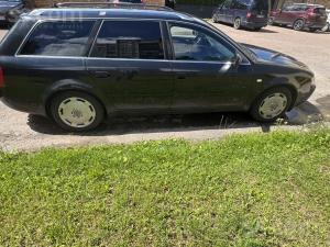 Melns Audi A6 2004 Rīga, ar dzinēja tilpumu 2.50 L un nobraukumu 331 tūkst. km par 900 €, foto 3 vietnē AUTOMOTO.COM.LV