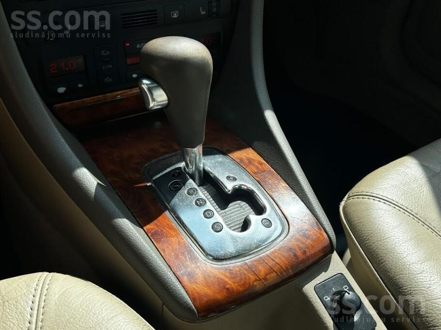 Melns Audi A6 2004 Jelgava, ar dzinēja tilpumu 2.50 L un nobraukumu 0 tūkst. km par 1490 €, foto 22 vietnē AUTOMOTO.COM.LV