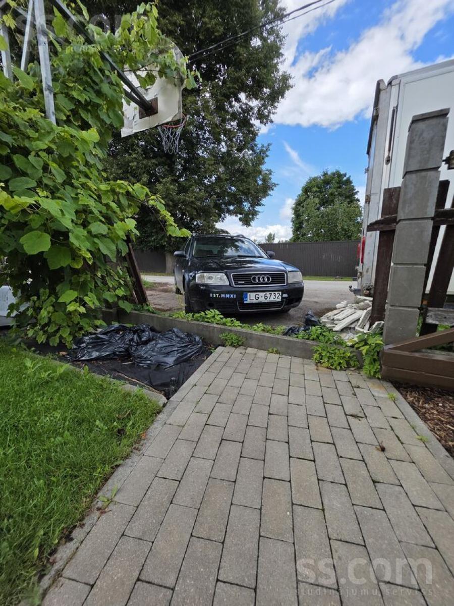 Melns Audi A6 2004 Ogre, ar dzinēja tilpumu 2.50 L un nobraukumu 363 tūkst. km par 850 €, foto 3 vietnē AUTOMOTO.COM.LV
