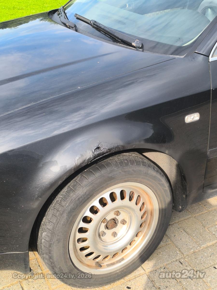 Melns Audi A6 2004 Tallina, ar dzinēja tilpumu 2.50 L un nobraukumu 434 tūkst. km par 1000 €, foto 12 vietnē AUTOMOTO.COM.LV