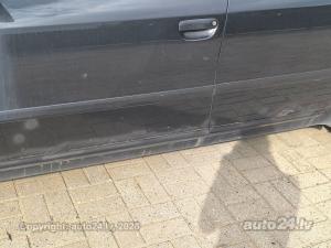Melns Audi A6 2004 Tallina, ar dzinēja tilpumu 2.50 L un nobraukumu 434 tūkst. km par 1000 €, foto 13 vietnē AUTOMOTO.COM.LV