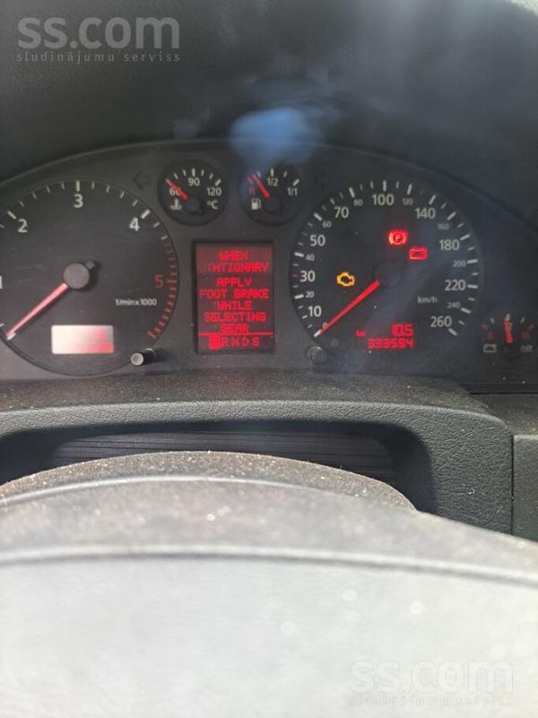 Black Audi A6 2004 in Riga, with an engine capacity of 2.50 L and mileage of 333 thousand km for 1950 €, photo 4 on AUTOMOTO.COM.LV