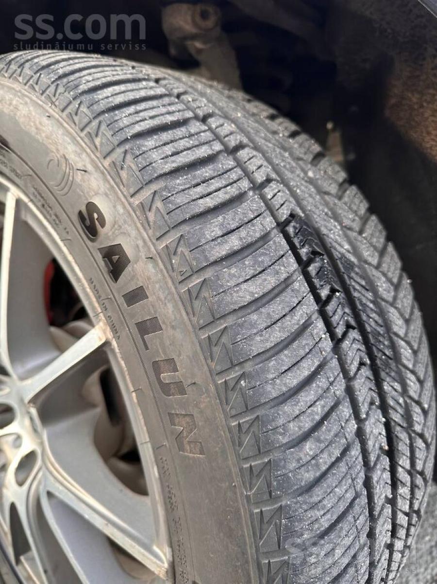 Melns Audi A6 2005 Rīga, ar dzinēja tilpumu 2.70 L un nobraukumu 307 tūkst. km par 2600 €, foto 6 vietnē AUTOMOTO.COM.LV